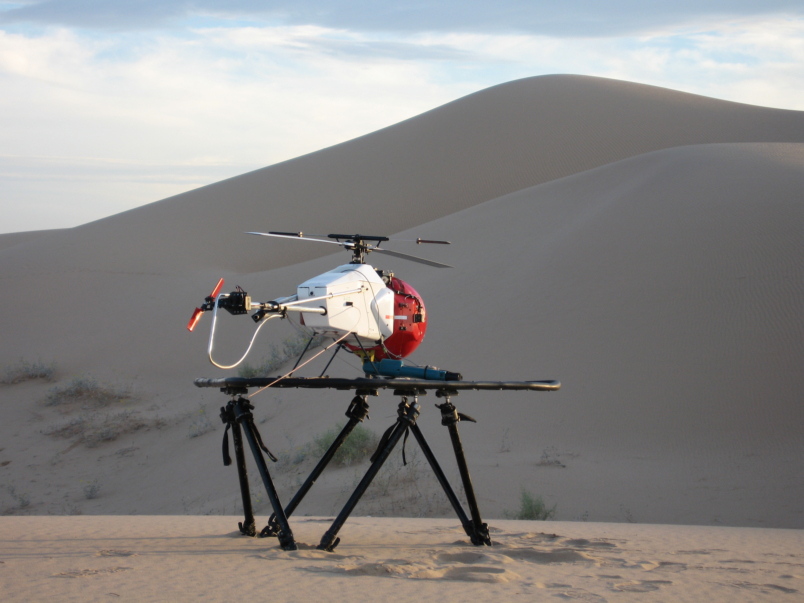 Flying-Cam 25-150KG 工业级智能无人直升机系统 - 劳雷地球物理Greenview